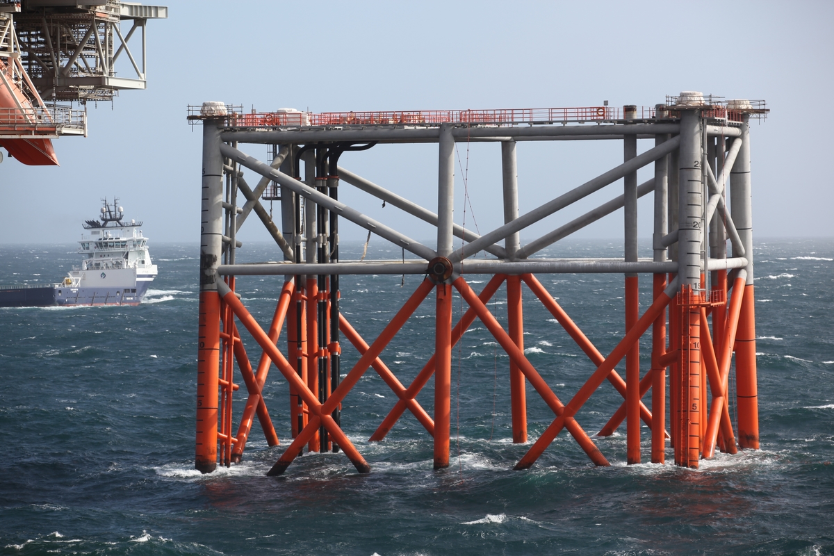 Valhall VRD, PH installation, heavy lift - Norsk Oljemuseum ...