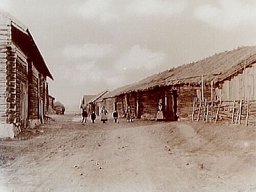 Knuttimrade ekonomibyggnader, radby. Testa bygata från söder. Kopia ...
