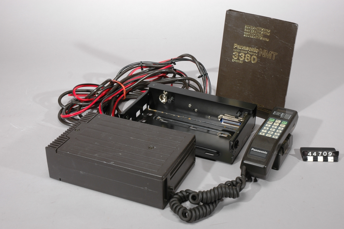 Biltelefon - Tekniska Museet / DigitaltMuseum