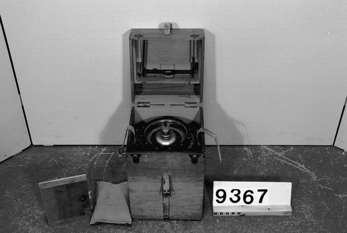 Kompass till flygmaskin, för spanare - Tekniska museet / DigitaltMuseum