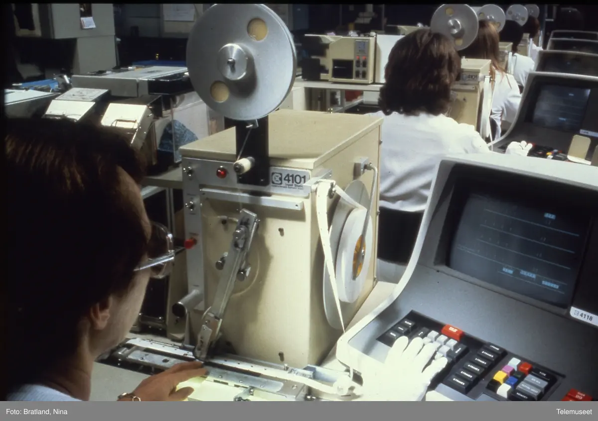 Datamaskiner arbeidssituasjoner Norsk Data - Norsk Teknisk Museum ...