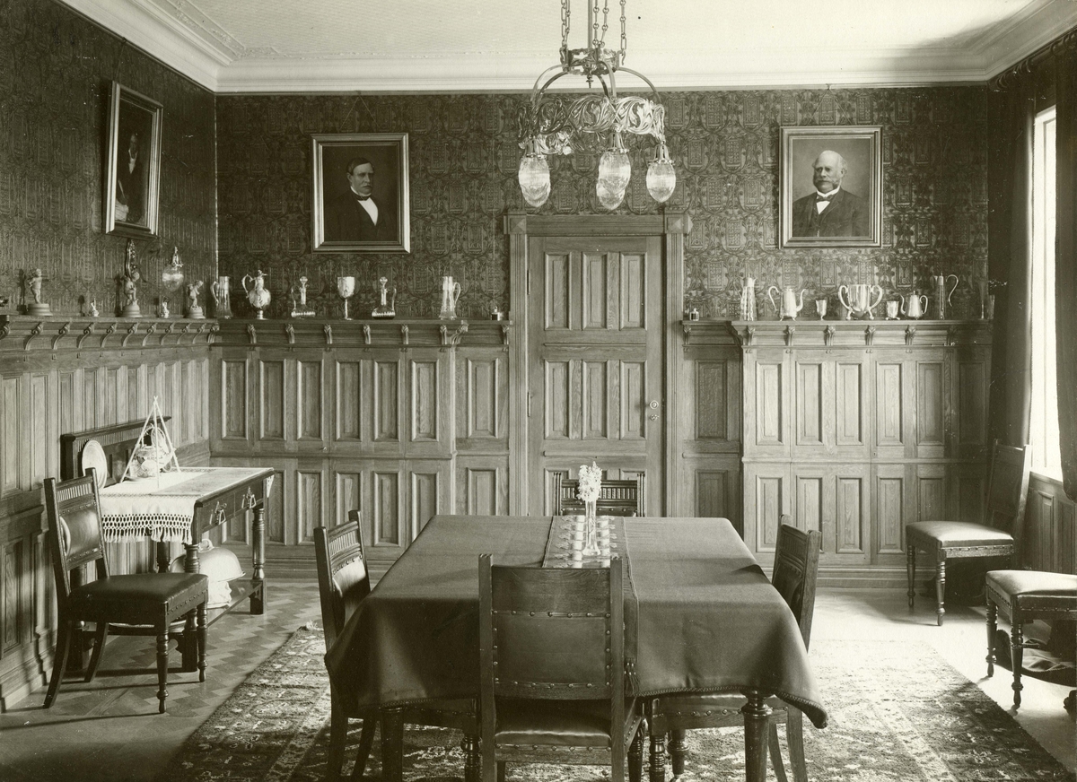 Fredrikstad. Vestsiden. Berggaten 23. "Toppen" (navnet på huset ...