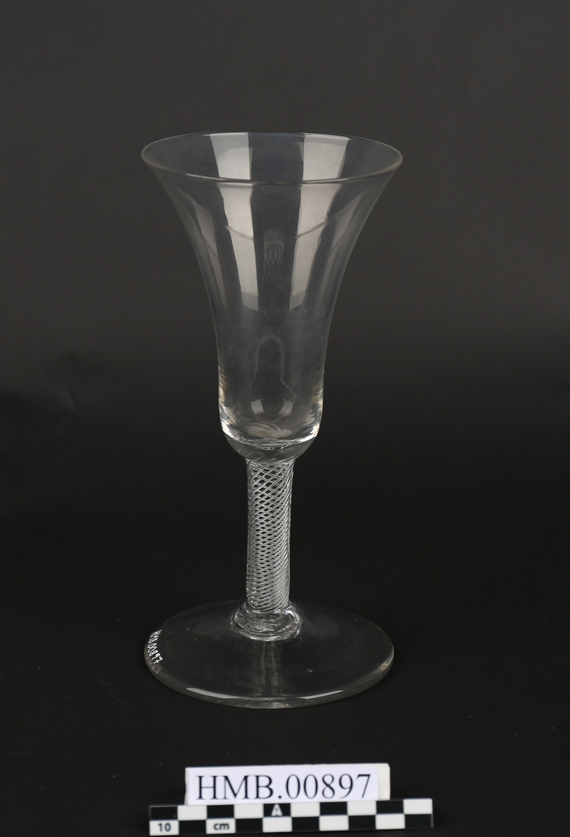 Glass - Det Hanseatiske Museum og Schøtstuene / DigitaltMuseum