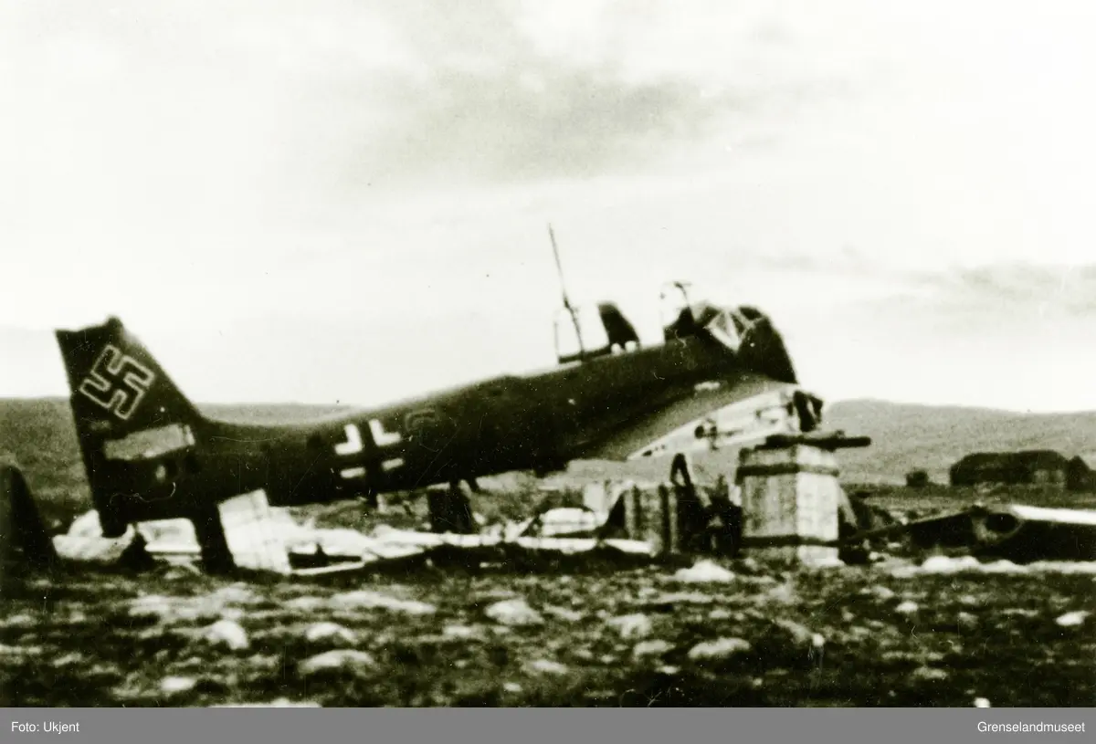 "Cæsar" skifter motor. Før splintvern ble støpt. - Grenselandmuseet ...