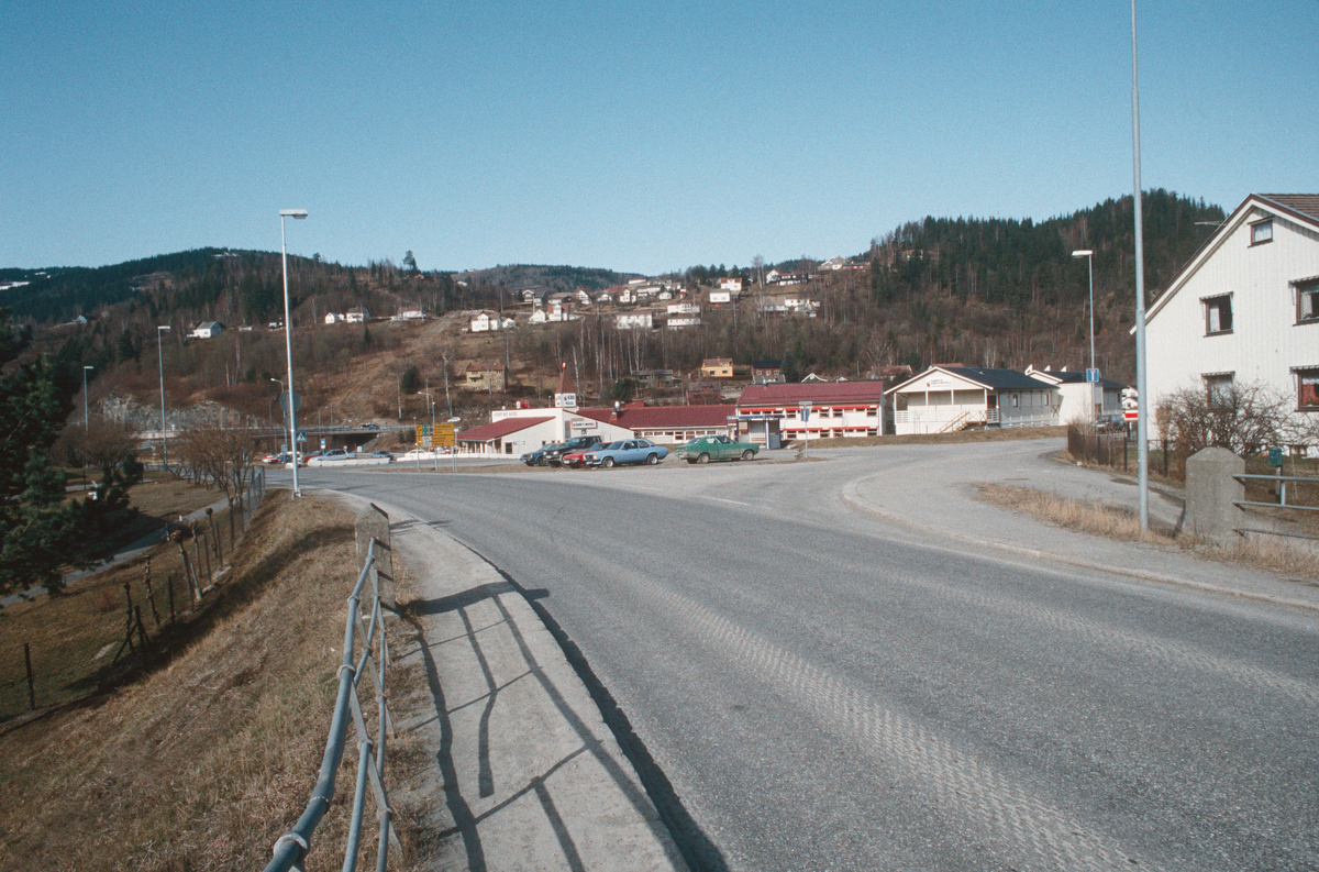 Lillehammer. Vingnes. Bjørn's Kro midt i bildet. Sett mot sør-vest fra ...