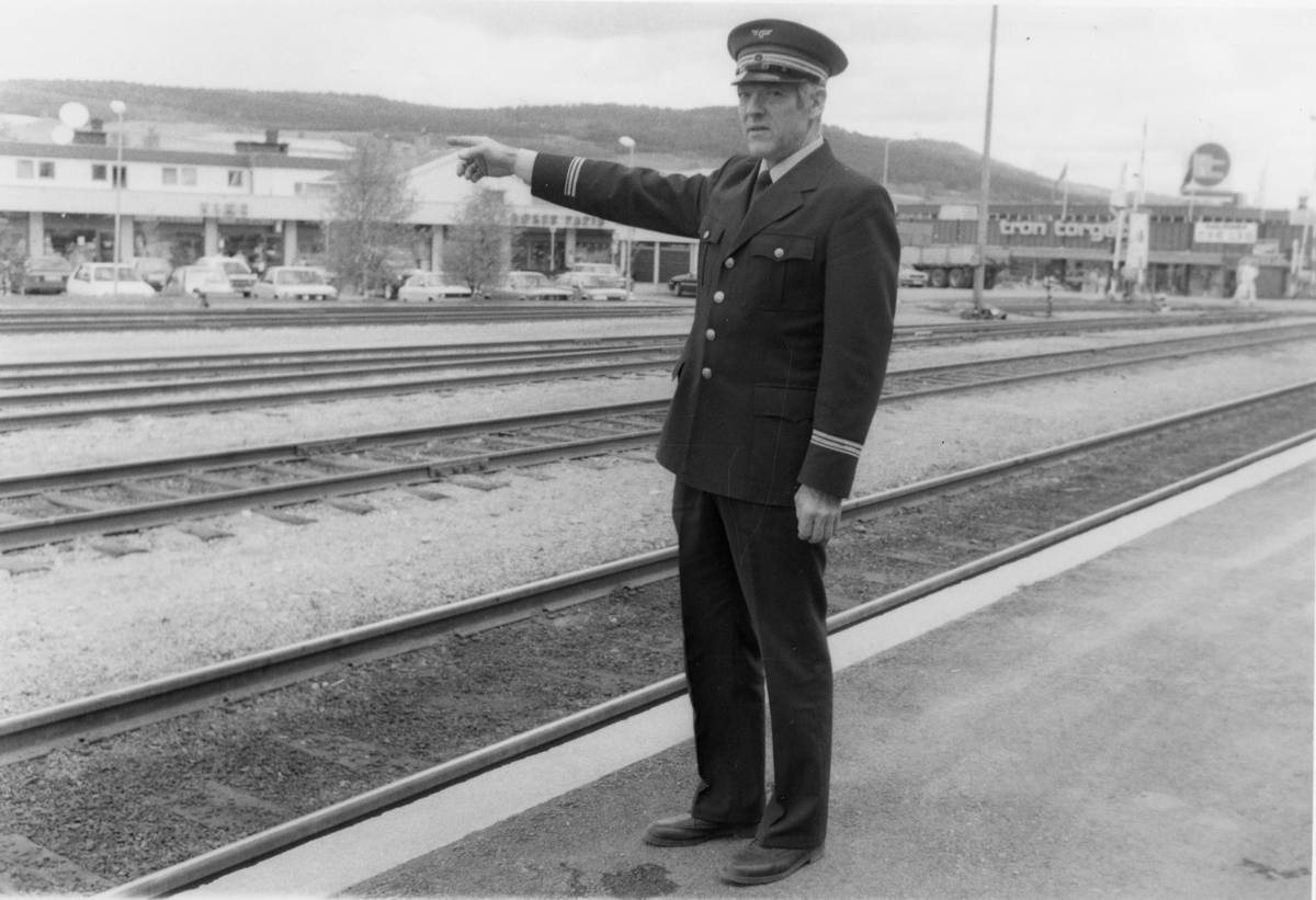 Stasjonsbetjening Tynset stasjon - Anno Musea i Nord-Østerdalen ...
