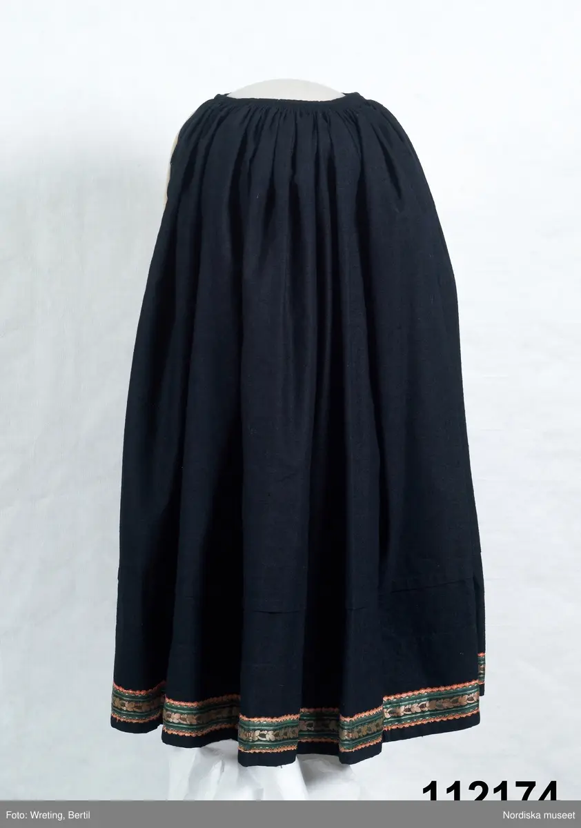 Kjol - Nordiska museet / DigitaltMuseum