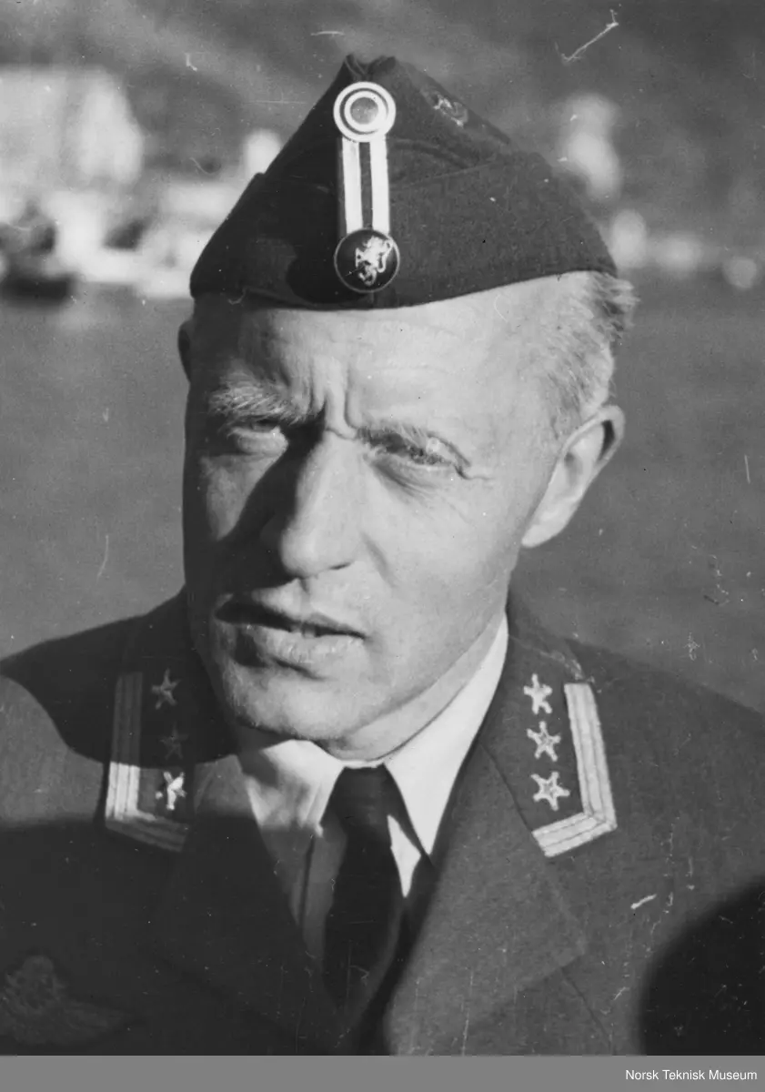 Portrett av flyoffiser Ole Reistad - Norsk Teknisk Museum / DigitaltMuseum