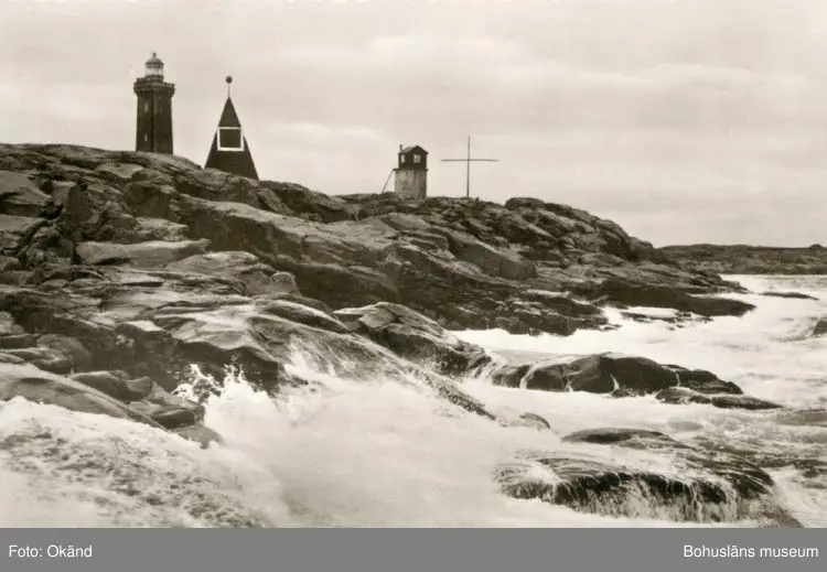 Vykort "Vinga fyr i storm." - Bohusläns museum / DigitaltMuseum