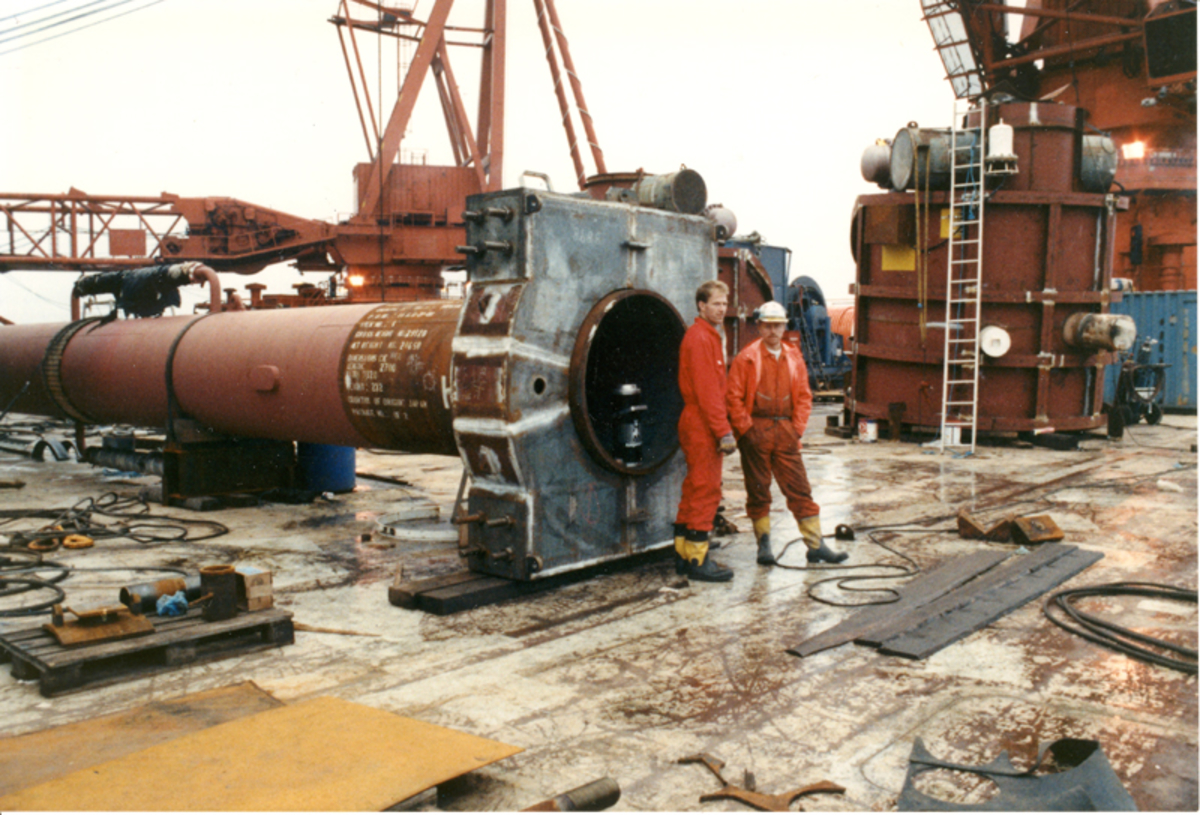 "Safe Regalia". Dykkerne skulle reparere skadene som ble påført Oseberg ...