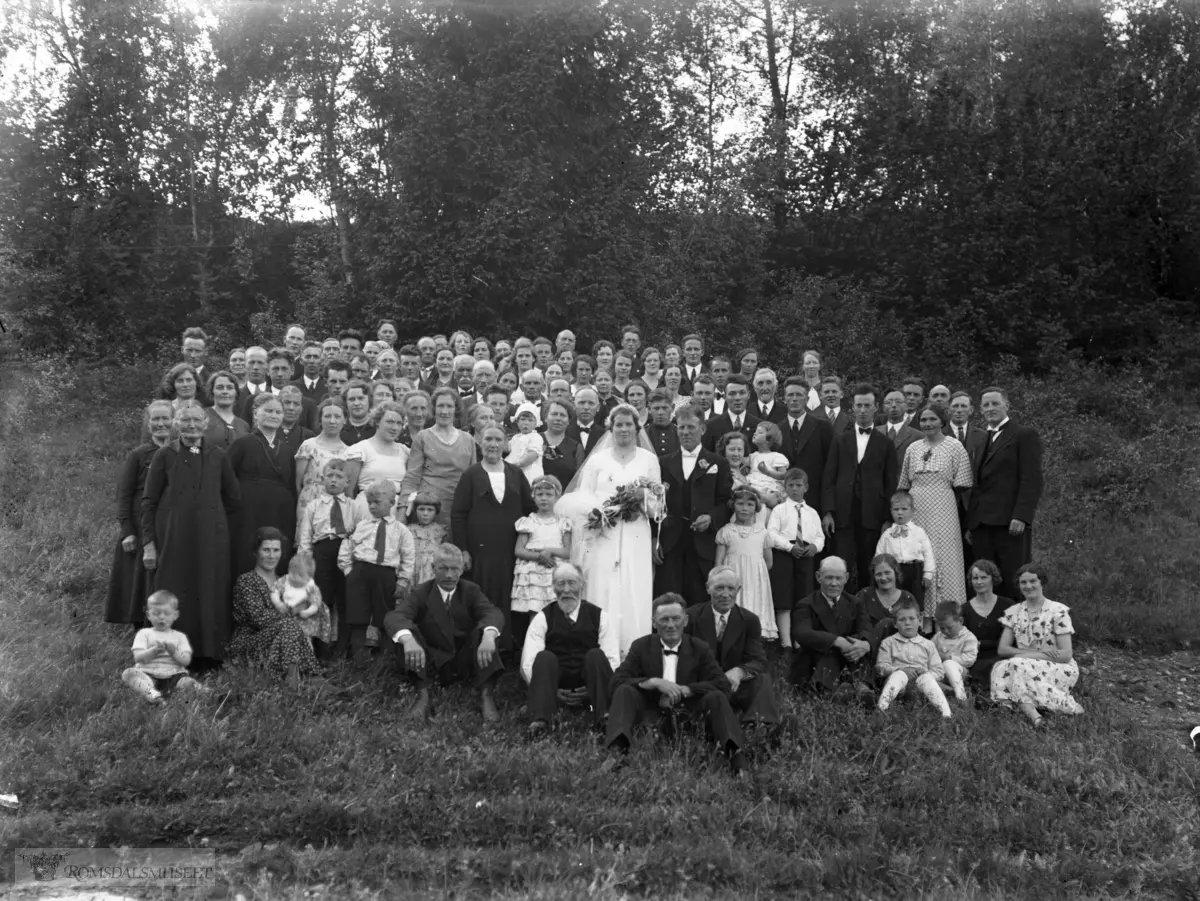 Iver Hagen, Hjelset giftet seg med Petrine Silset fra Batnfjorden ...