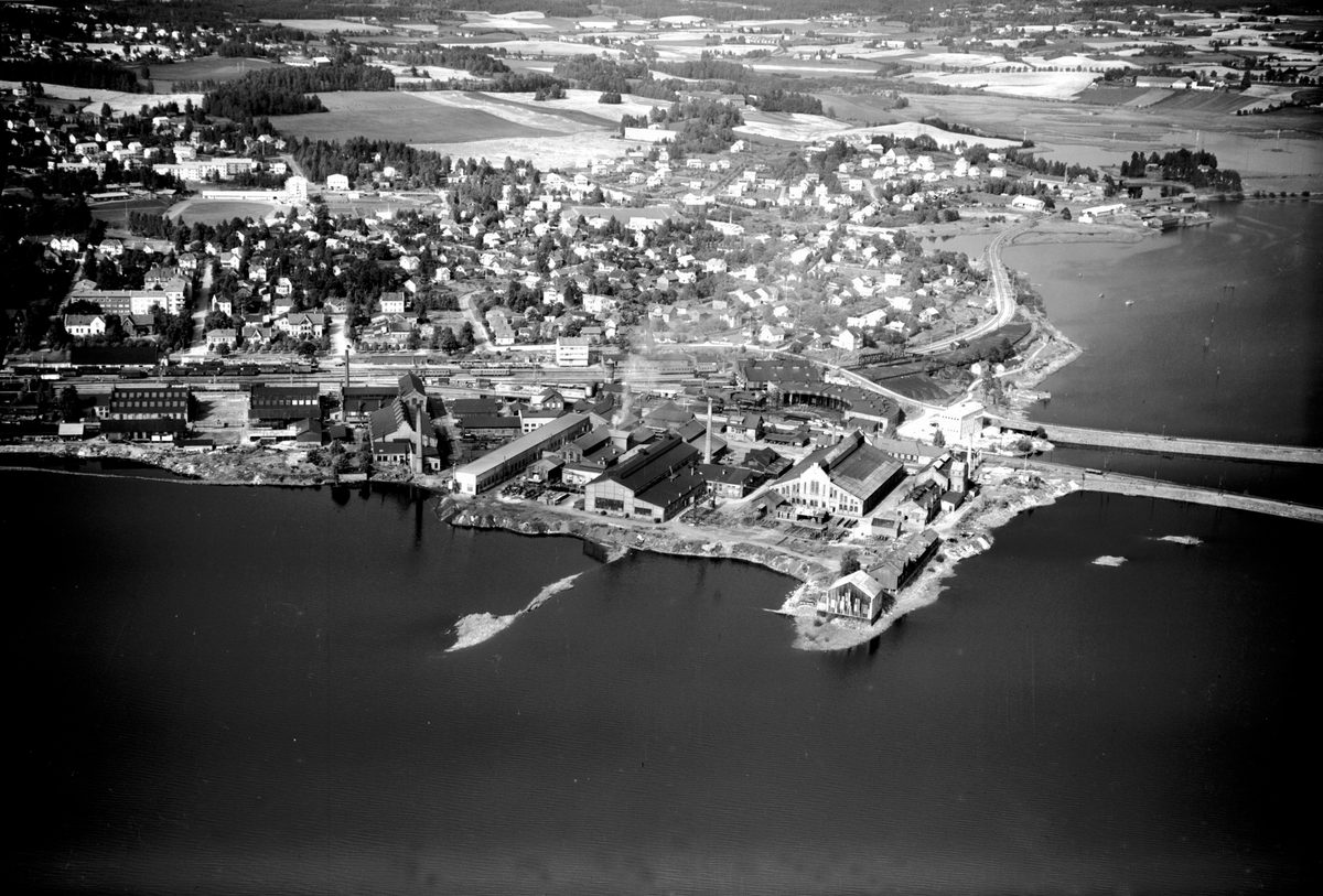 Hamar, flyfoto, fabrikkanlegg, Hamar Jernstøperi, Ham-Jern ...