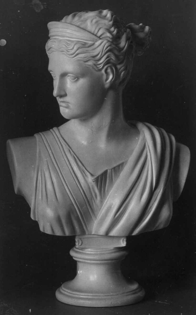 Byste - Norsk Folkemuseum / DigitaltMuseum